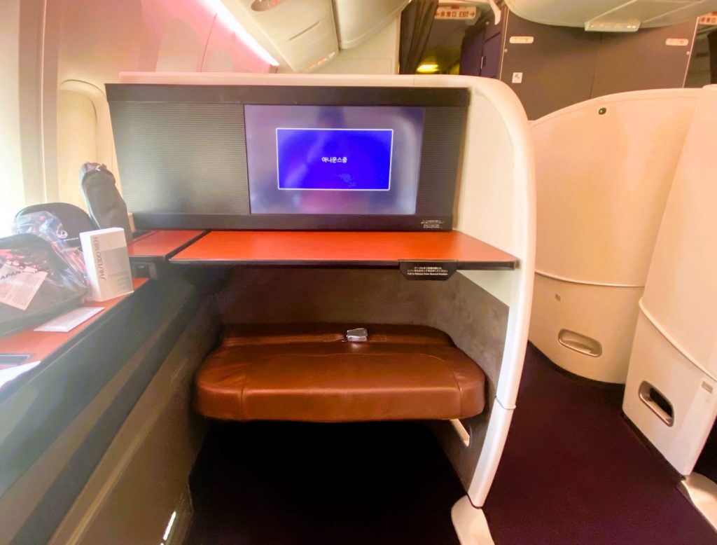 Review : Japan Airline B-777 First Class, Tokyo - Dallas Fort Worth ...