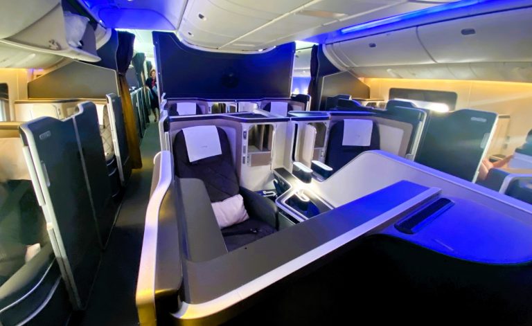 Review : British Airways B-777 First Class, Sydney - Singapore - pointsHq